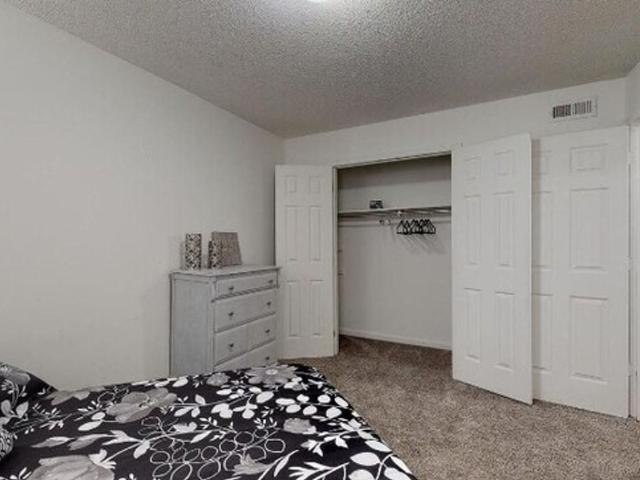 Bradford Pointe Apartments 2 Bedroom Apartment for Rent at 1680 E Franklin St, Evansville, IN 47711 Garvinwood