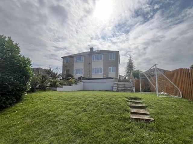 Bradford Road, Oakenshaw, 3 Bedroom Semi detached