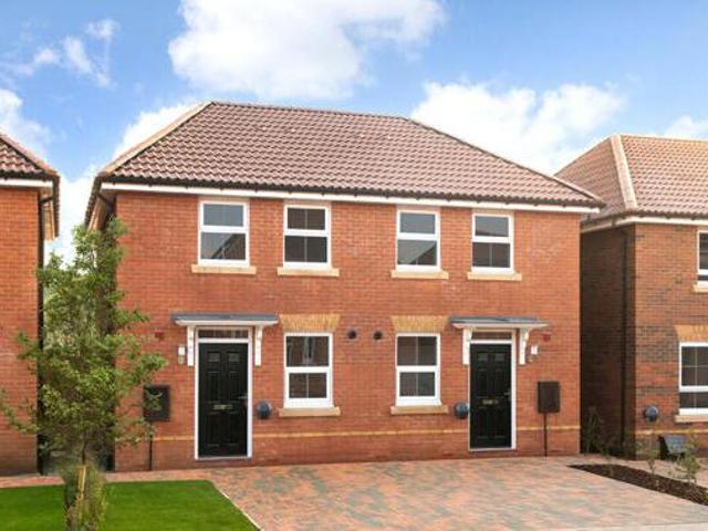 Bradford Road, East Ardsley, 2 Bedroom Semi detached