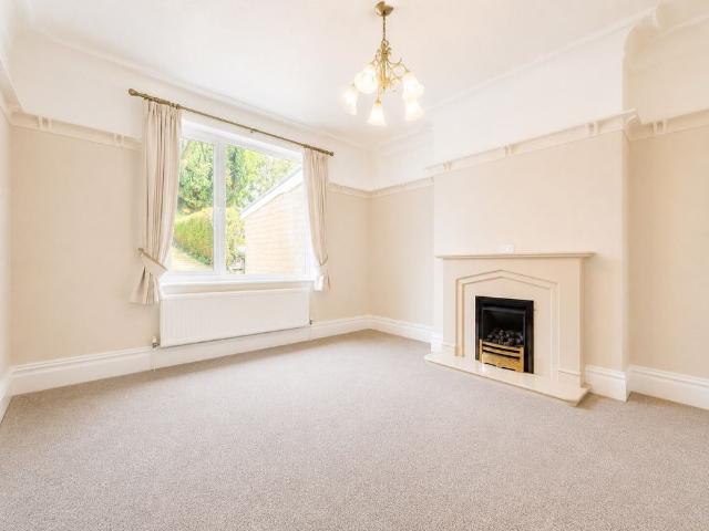 Bradford Road, Keighley, Riddlesden