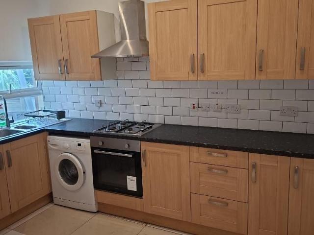Bradford Road, London IG1, 1 bed detached house to rent, £780 pcm | PrimeLocation