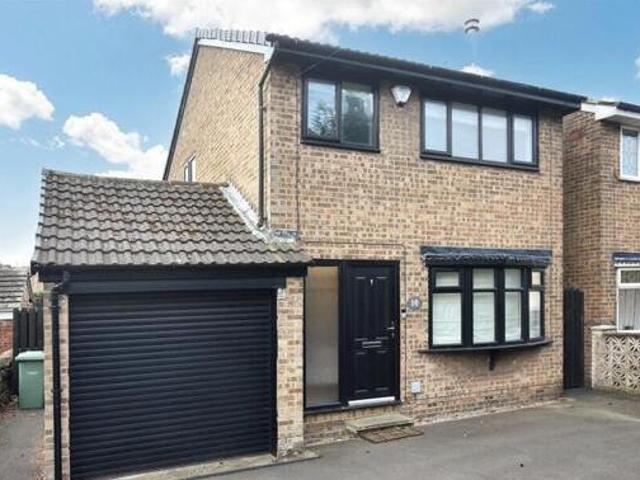 Bradford Road, Tingley, 3 Bedroom Detached