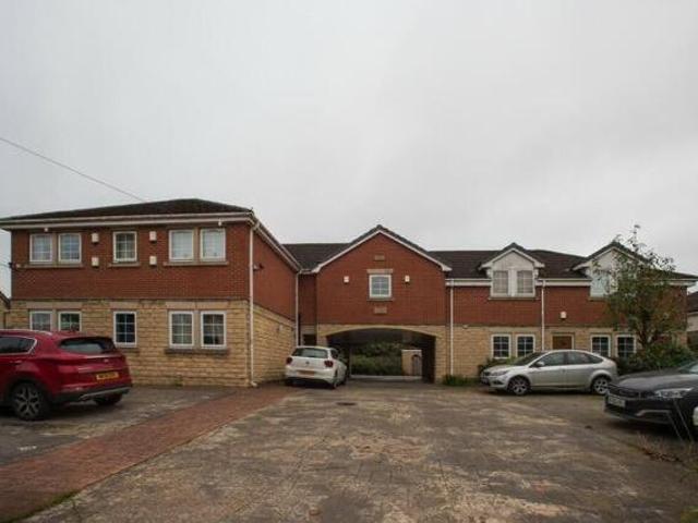 Bradford Road, Wakefield, 4 Bedroom Flat
