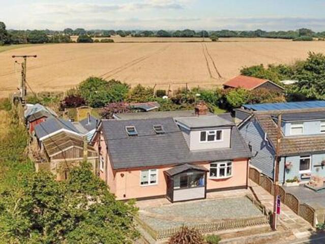 Bradfield Road, 5 Bedroom Detached