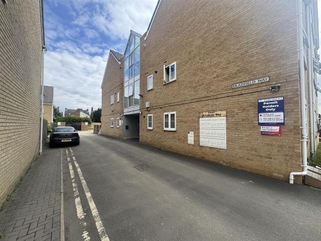 Bradfield Way, Peterborough PE1, 2 bed flat to rent, £900 pcm | PrimeLocation