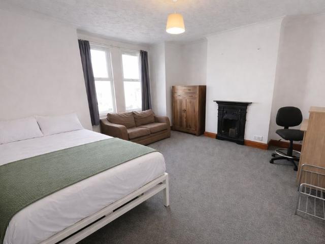 Brading Road, Brighton BN2, 5 bed shared accommodation to rent, £2,499 pcm | PrimeLocation