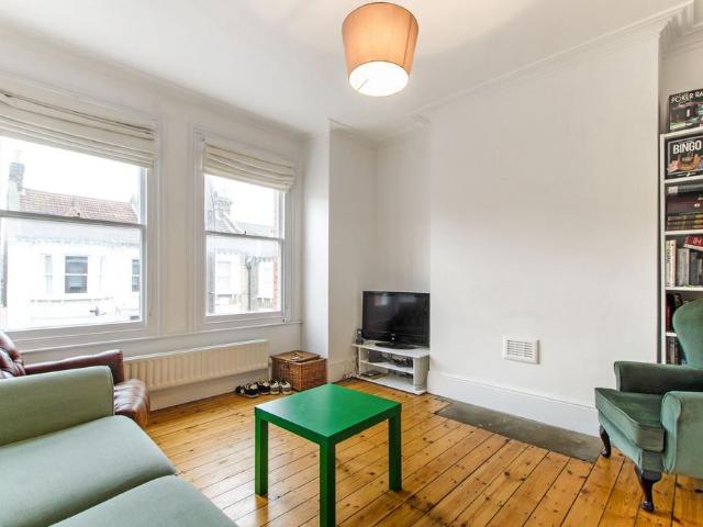 Brading Road, Brixton Hill, London, SW2 1 bed flat to rent £2,100 pcm £485 pw