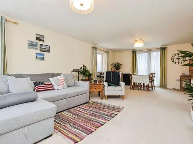 Bradley Court, Worcester, WR5