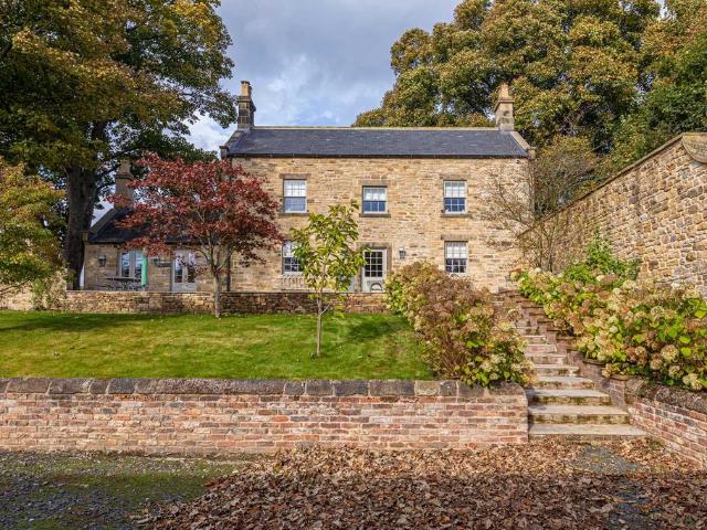 Bradley Garden House, Sled Lane. 4 bed farm house to rent £4,000 pcm £923 pw