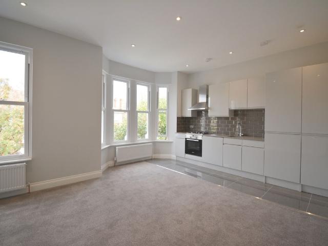 Bradley Gardens, Ealing W13, 2 bed flat to rent, £1,975 pcm | PrimeLocation