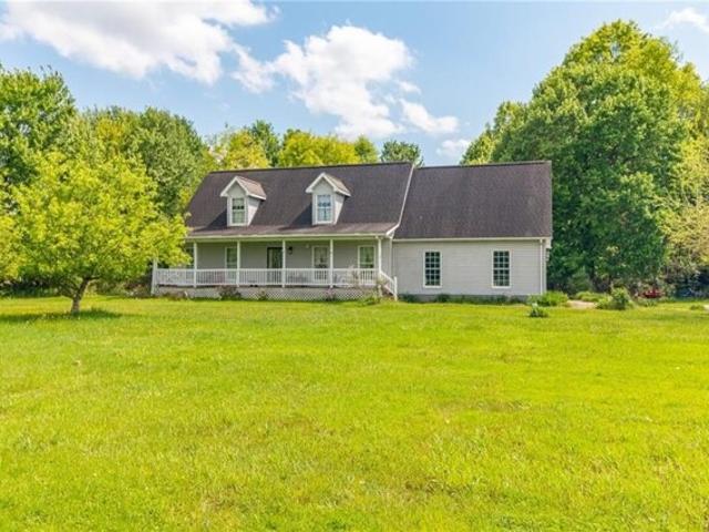 Bradley Rd, Jackson Center, Home For Sale