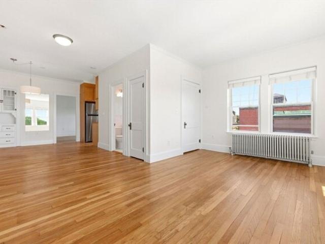 Bradlee Rd Apt,medford, Condo For Sale