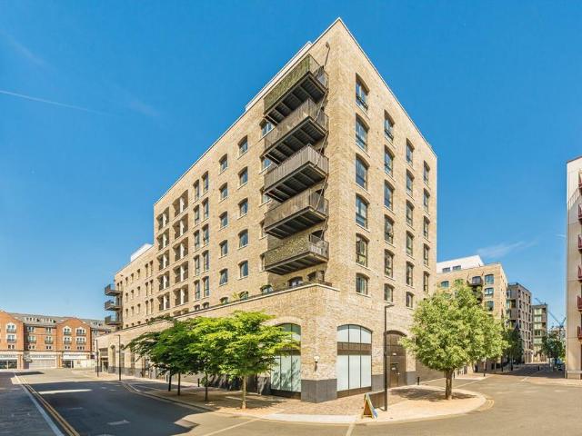 Bradshaw Yard, Brentford TW8 1 bed flat to rent £2,097 pcm £484 pw