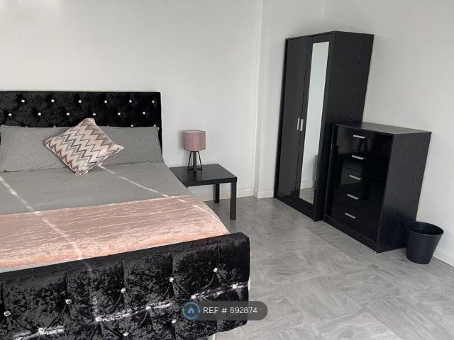 Bradshaw Cottages, Tower Hamlets, London E14, 6 bed shared accommodation to rent, £799 pcm | PrimeLocation