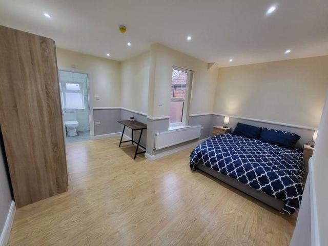 Bradshaw Road, Watford WD24, Room to rent, £950 pcm | PrimeLocation