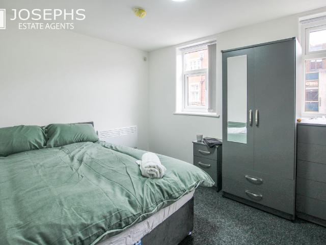 Bradshawgate, Bolton BL1, 1 bed flat to rent, £750 pcm | PrimeLocation