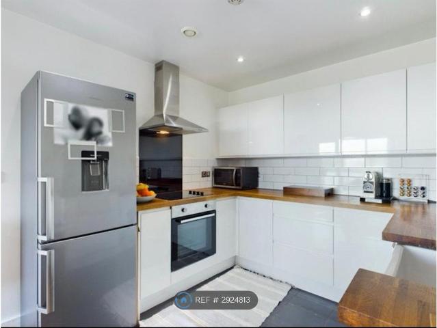 Bradshawgate, Bolton BL1, 2 bed flat to rent, £1,050 pcm | PrimeLocation