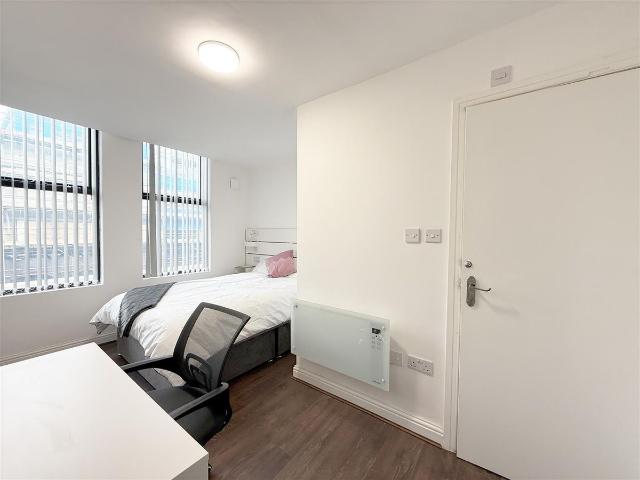 Bradshawgate, Bolton BL1, Room to rent, £650 pcm | PrimeLocation