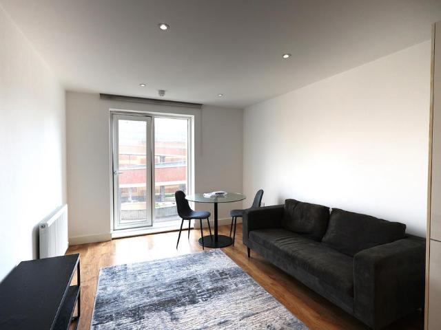 Bradstowe House, Headstone Road HA1 1 bed apartment to rent £1,725 pcm £398 pw