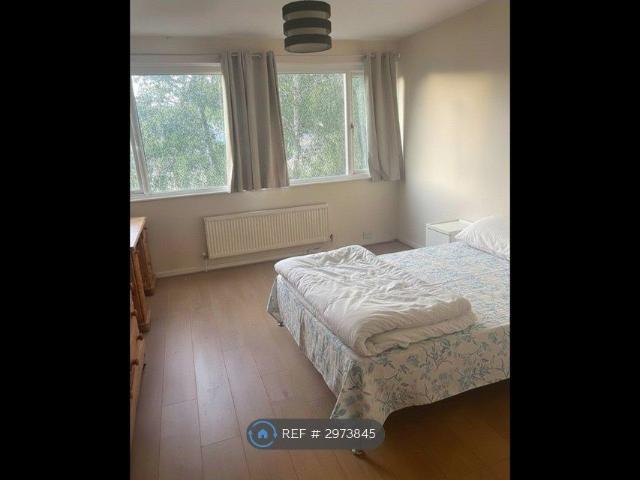 Bradwell Common Boulevard, Milton Keynes MK13, Room to rent, £700 pcm | PrimeLocation