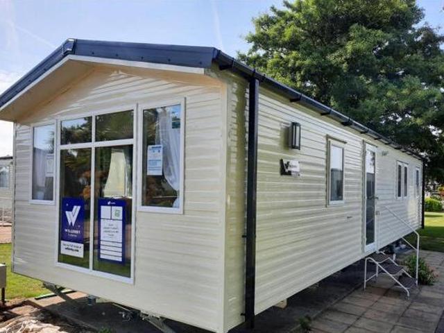 Bradwell on sea, N Dumbledore Eastend Road, Southminster, 3 Bedroom Mobile
