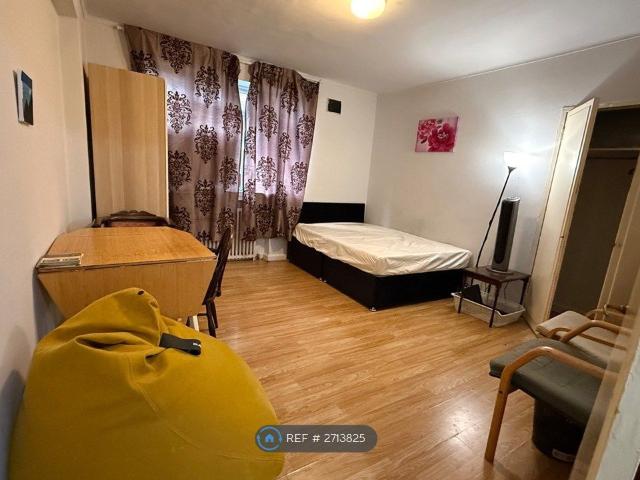 Brae Court, Kingston Upon Thames KT2, Room to rent, £700 pcm | PrimeLocation
