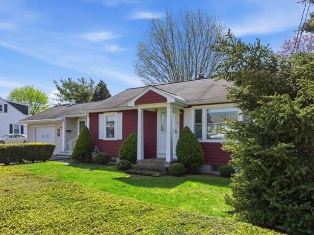Brae Rd, Fairhaven, Home For Sale