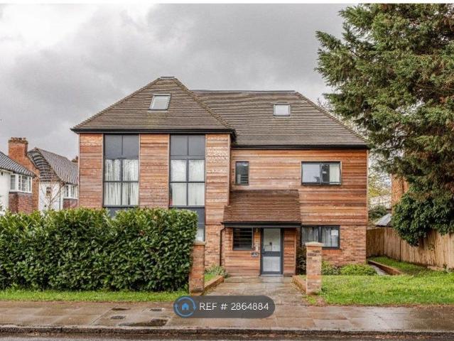 Braeburn Court, London N14, 2 bed flat to rent, £2,495 pcm | PrimeLocation