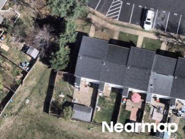 Braeburn Dr