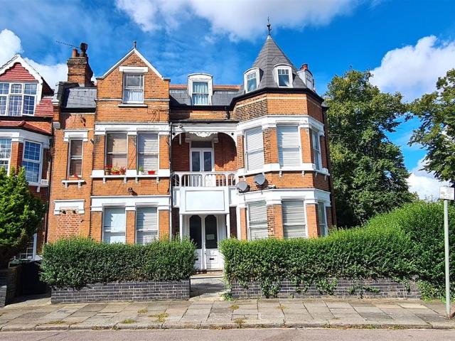 Braemar Avenue, Wood Green N22, 2 bed flat to rent, £1,750 pcm | PrimeLocation