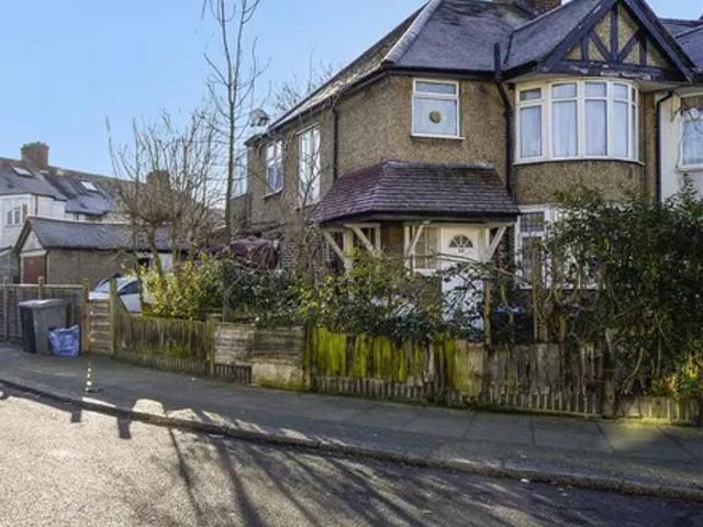 Braemar Avenue, London, NW10 0DR, United Kingdom | 2 bed apartment for rent #138514161 | Rentberry
