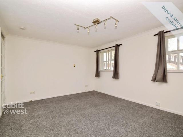 Braemar Avenue, South Croydon CR2 Ground floor flat to rent £1,050 pcm £242 pw