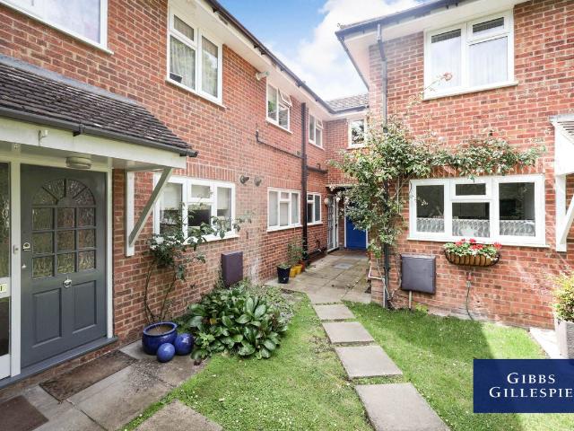 Braemar House, Orchehill Avenue, Gerrards Cross SL9, 2 bed flat to rent, £1,800 pcm | PrimeLocation
