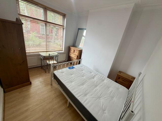Braemar Road, Manchester M14, 4 bed shared accommodation to rent, £1,733 pcm | PrimeLocation