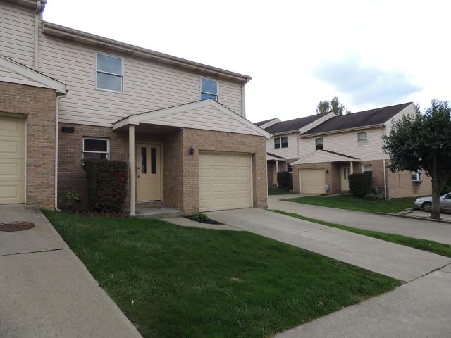 Braemar Townhomes Large 3 Bedroom w/ garage