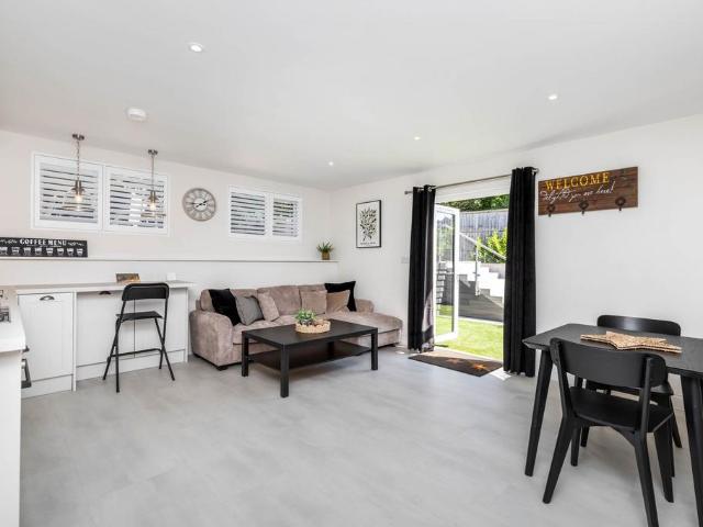 Braeside Avenue, Patcham 1 bed lodge to rent £2,700 pcm £623 pw