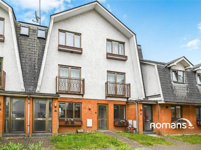 Braeside, Binfield, Bracknell RG12, 2 bed flat to rent, £1,350 pcm | PrimeLocation