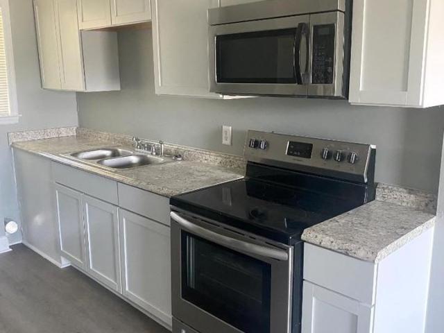 Bragg Court Apartments 2 Bedroom Home for Rent at 918 William Clark Rd, Fayetteville, NC 28303 E. E. Smith