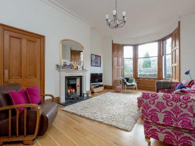 Braid Crescent, Edinburgh. 4 bed property to rent £3,250 pcm £750 pw