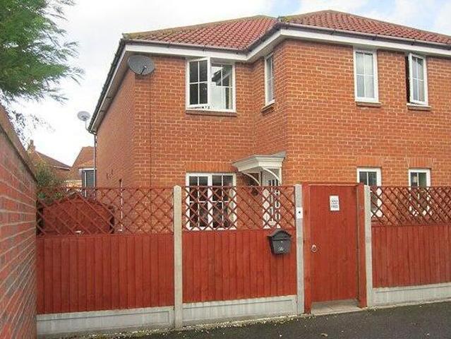 Braiding Crescent, Braintree, 2 Bedroom Terraced