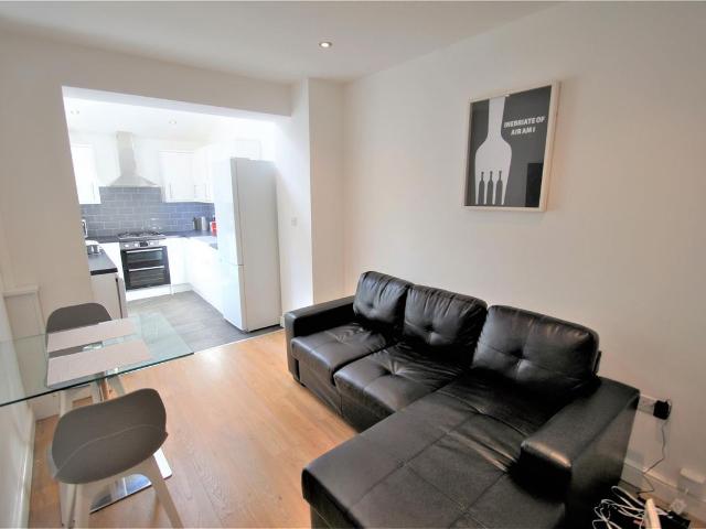 Brailsford Road, Fallowfield M14, 6 bed terraced house to rent, £3,389 pcm | PrimeLocation