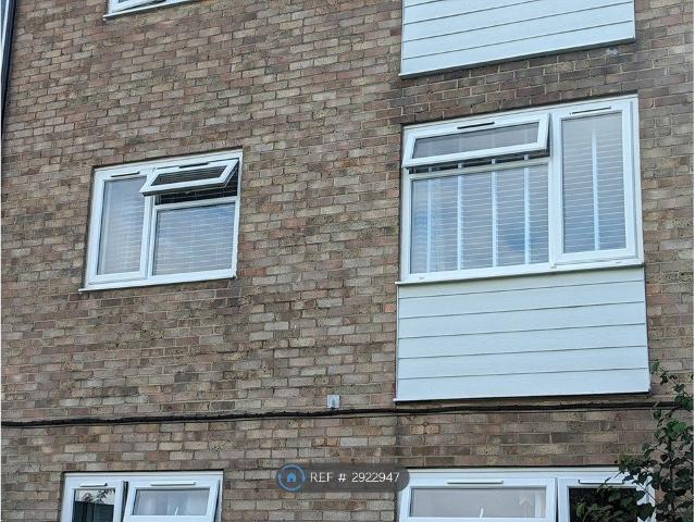 Braintree, Braintree CM7, 2 bed flat to rent, £1,100 pcm | PrimeLocation