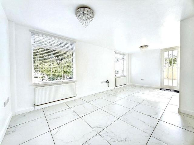 Braithwaite Road, Peterlee, Durham, SR8 5LE