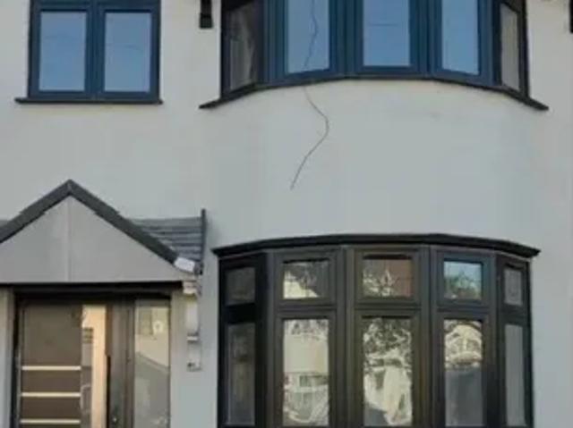 Bramcote Avenue, London, CR4 4LU, United Kingdom | 5 bed townhouse for rent #168167156 | Rentberry