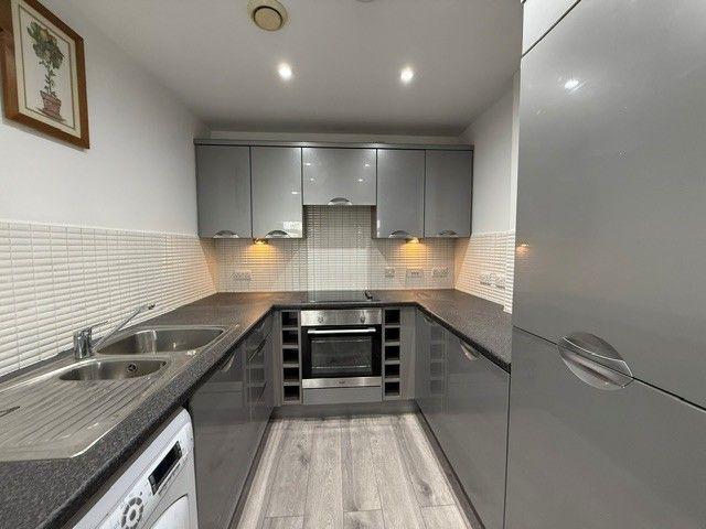 Bramall Lane, Sheffield S2, 2 bed flat to rent, £1,250 pcm | PrimeLocation