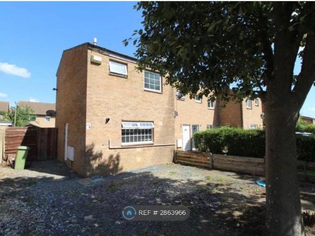 Bramble Avenue, Milton Keynes MK14, 2 bed end terrace house to rent, £1,300 pcm | PrimeLocation