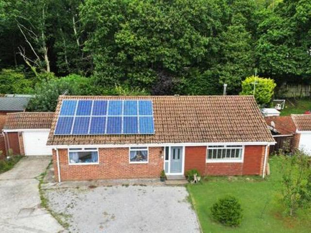 Bramble Way, Bransgore, 4 Bedroom Bungalow