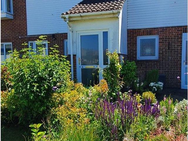Bramblefield Close, Longfield DA3, 1 bed flat to rent, £1,050 pcm | PrimeLocation