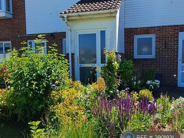 Bramblefield Close, Longfield, DA3 1 bed flat to rent £1,050 pcm £242 pw