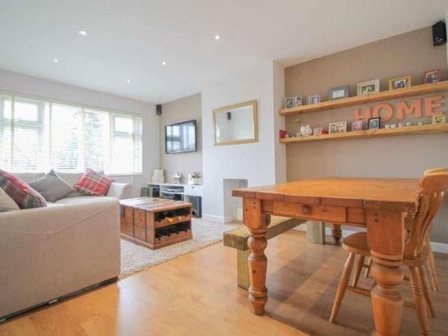 Brambles Close, Isleworth, TW7